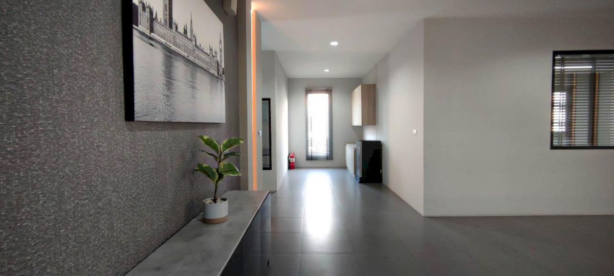 The Box Office - Studio | Movio Town